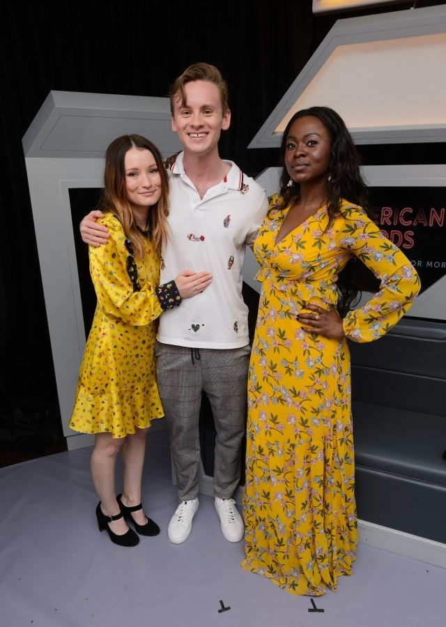 Star Sightings: Mindy Kaling Toasts to World Water Day, Courteney Cox ...