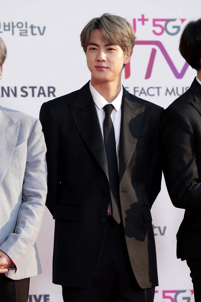 Your Favorite K-Pop Stars on the Red Carpet: BTS, Stray Kids, BLACKPINK ...