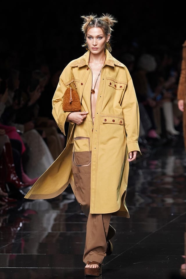 Here's Every Bella Hadid Runway Walk | Entertainment Tonight