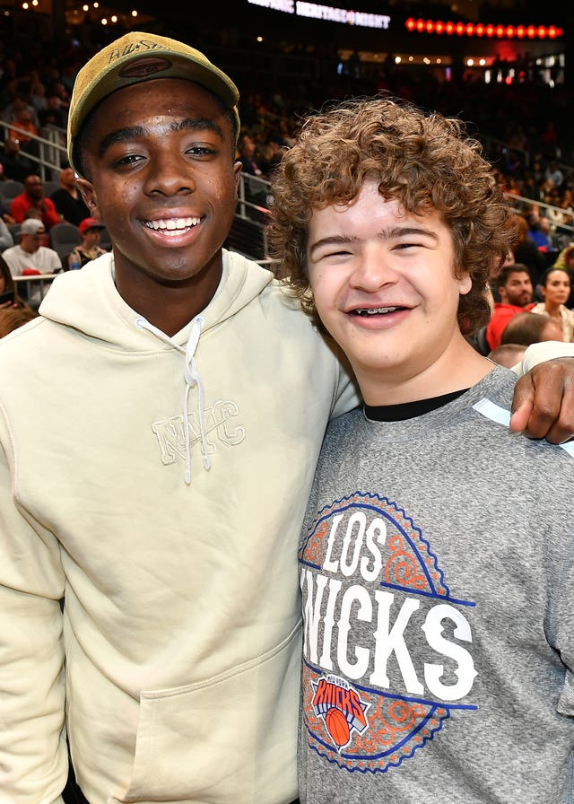 Celeb Sports Fans Get Their Cheer On | Entertainment Tonight