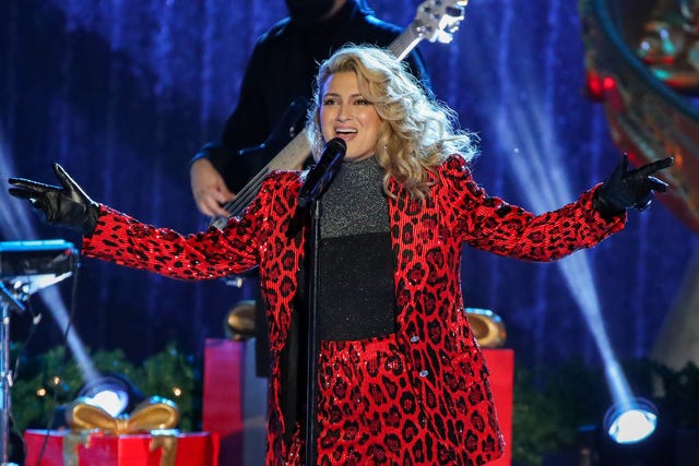 Celebs Celebrate the Holidays 2020 | Entertainment Tonight