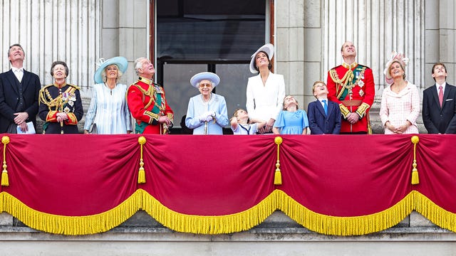 Queen Elizabeth II's Platinum Jubilee Celebration | Entertainment Tonight