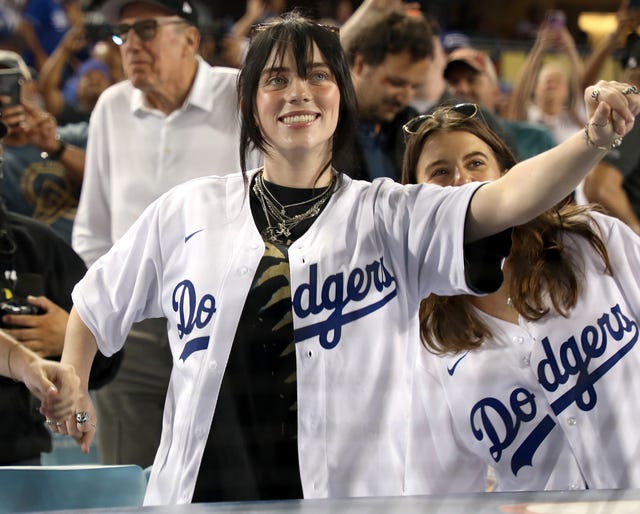 Celeb Sports Fans Get Their Cheer On | Entertainment Tonight