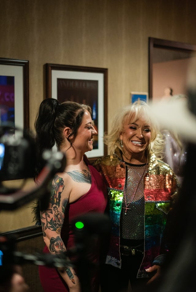 Inside 'Reportin’ For Duty: A Tribute to Leslie Jordan' Tribute ...