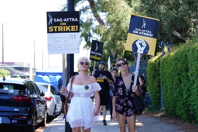 Stars Picketing in Support of the SAG-AFTRA Strike | Entertainment Tonight