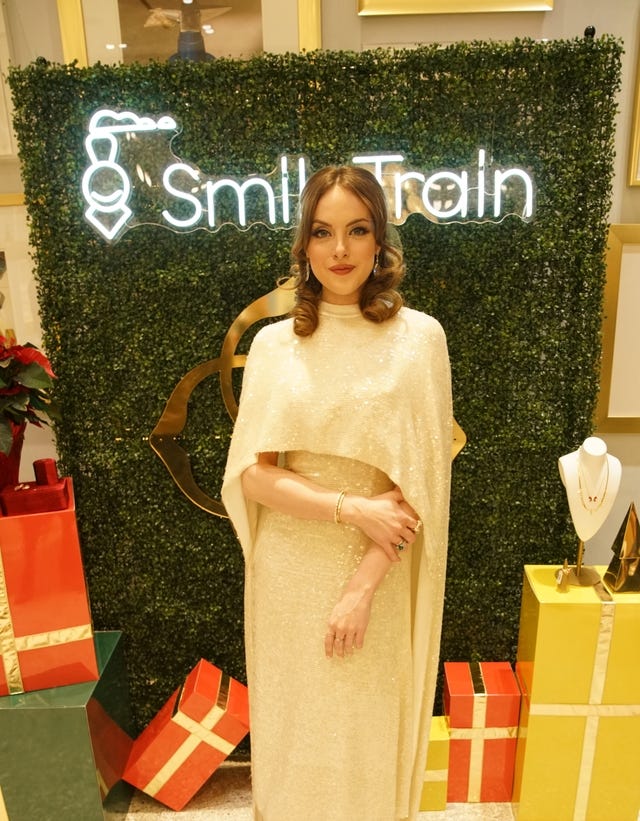 Celebs Give Back | Entertainment Tonight