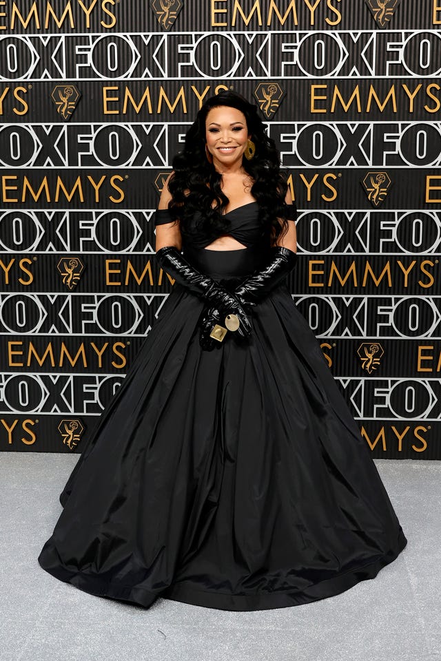 2023 Primetime Emmys Awards Red Carpet Arrivals | Entertainment Tonight