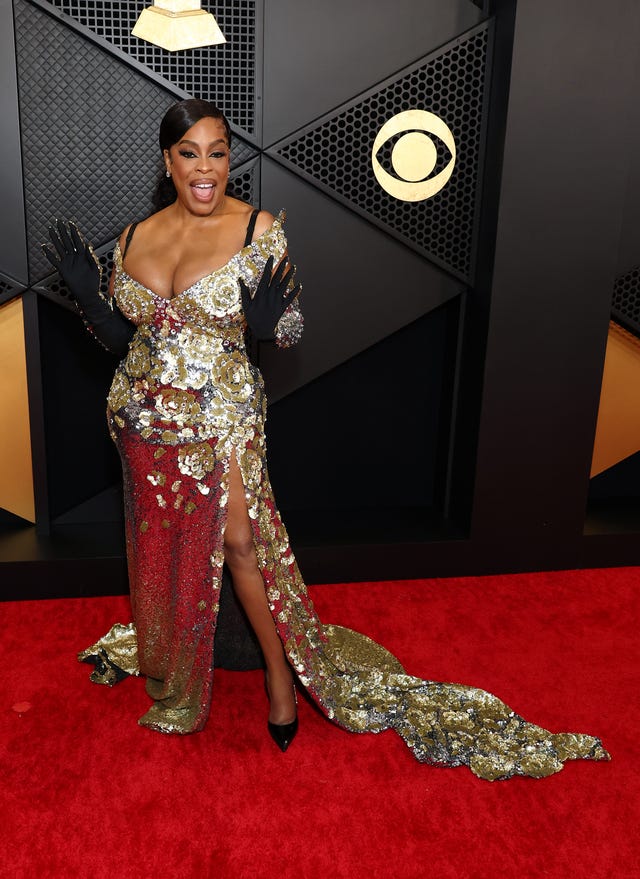 GRAMMYs Awards 2024: Red Carpet Arrivals | Entertainment Tonight