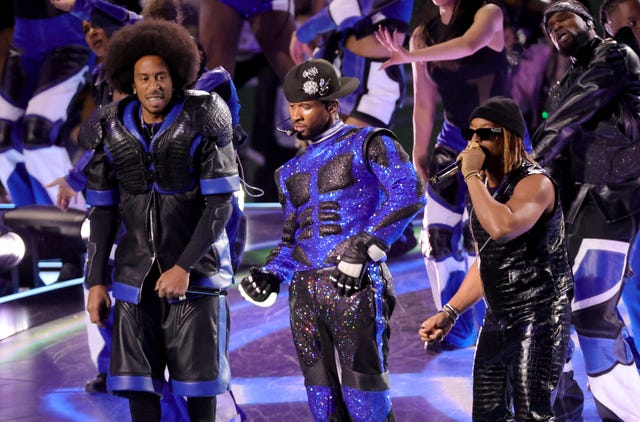 Usher's 2024 Super Bowl Halftime Performance | Entertainment Tonight