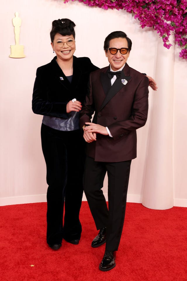 2024 Oscars: Cutest Couples and PDA Moments | Entertainment Tonight