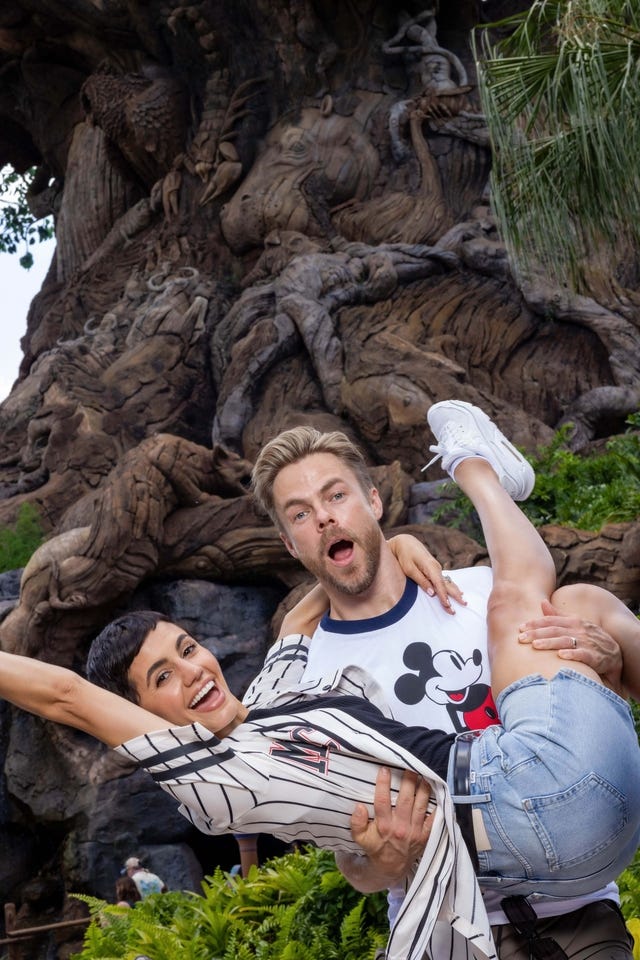 The Happiest Celebs on Earth: Stars Visit Disney! | Entertainment Tonight