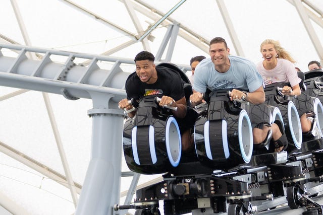 The Happiest Celebs on Earth: Stars Visit Disney! | Entertainment Tonight