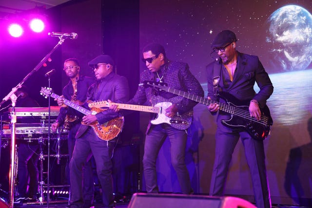 Celebs Give Back in 2024 | Entertainment Tonight