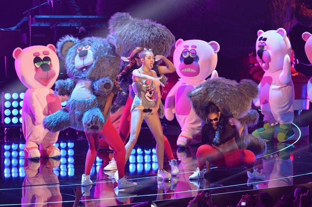 From Tween to Twerk: Miley Cyrus' Biggest VMA Moments | Entertainment ...