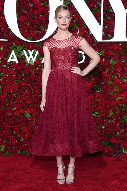 Ladies in Red | Entertainment Tonight