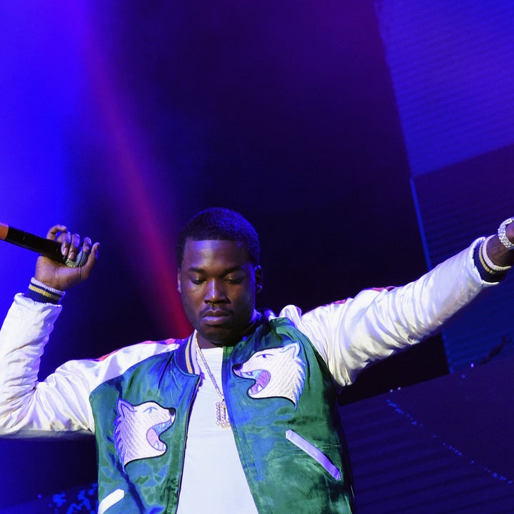 Meek Mill Posts Bail for 20 Incarcerated Philadelphia Women to Reunite ...