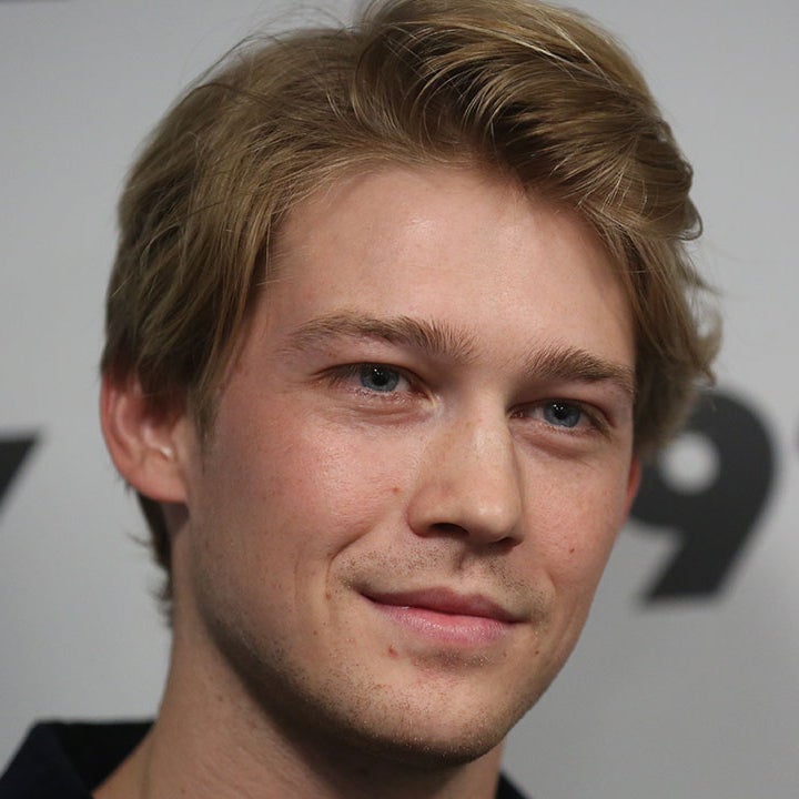 Taylor Swift’s Boyfriend Joe Alwyn Looks Very Dapper With Emma Stone on ...