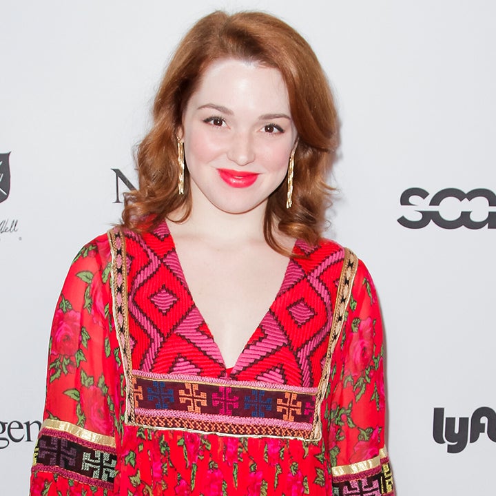 Selena Gomez and Jennifer Stone Reunite and Do 'Crazy Hat' Song From ...