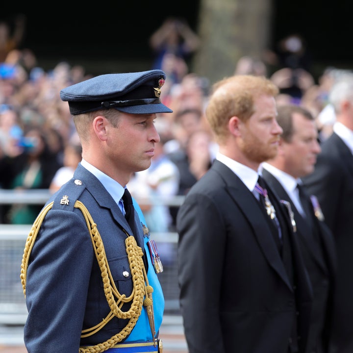 Prince Harry Cries During Queen Elizabeth's Service Alongside Meghan ...
