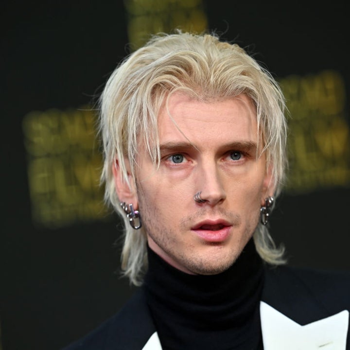 Machine Gun Kelly Rocks the AMAs Red Carpet Covered in Metal Spikes ...