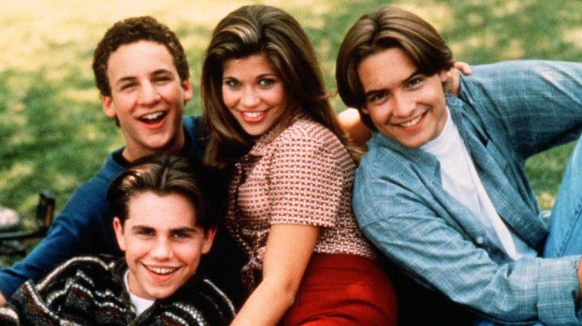 'Beverly Hills, 90210' Cast Hugs It Out in First Teaser for Reunion ...