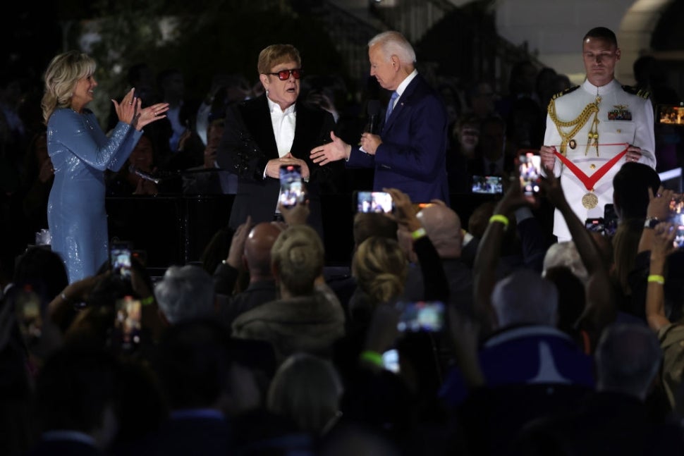 Elton John Gives Electrifying Performance at White House ...