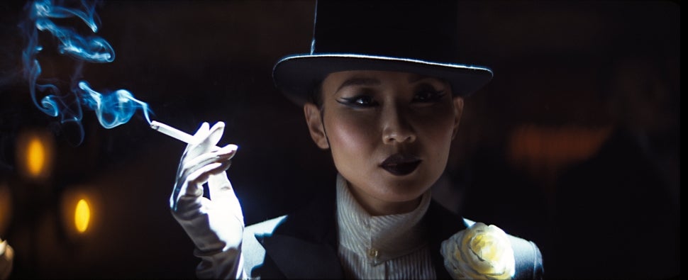 'Babylon': Watch Brad Pitt and Margot Robbie Return to Old Hollywood in ...