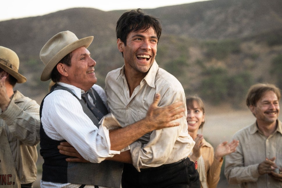 'Babylon': Watch Brad Pitt and Margot Robbie Return to Old Hollywood in ...