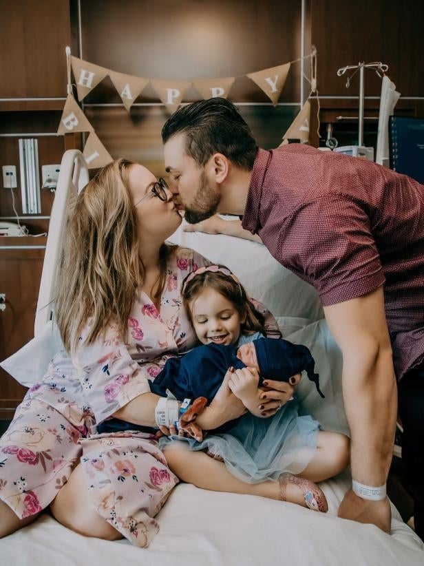 '90 Day Fiancé' Stars Elizabeth and Andrei Welcome Baby No. 2: See the ...