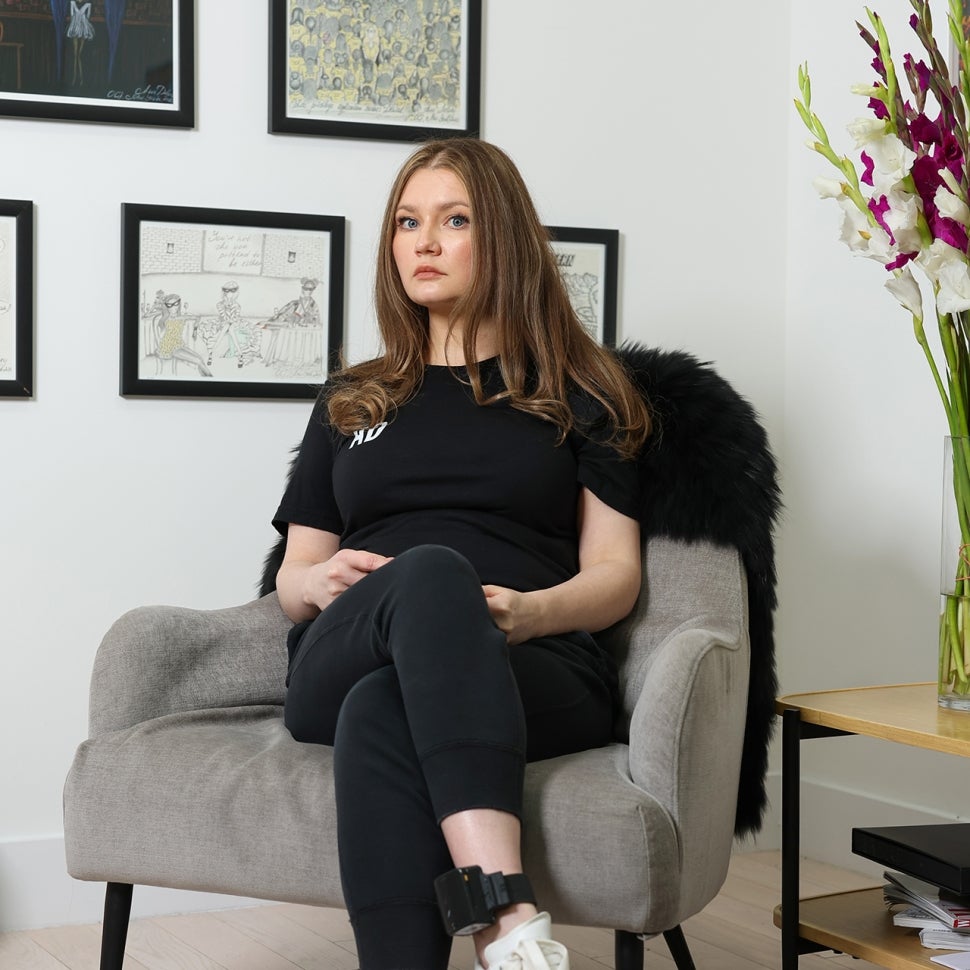 Anna Delvey on Dating Life, Dinner Parties and Who's Buying Her Art ...