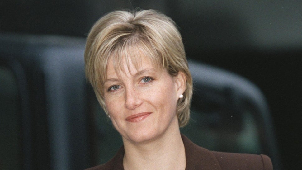 'The Crown': Phone Leaks, Paparazzi Photos and the Royals' Ongoing ...