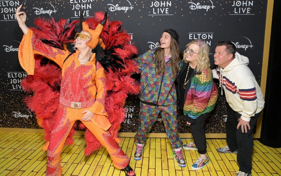 JoJo Siwa Wears Bright Feathered Wings and Horns as a Tribute to Elton ...