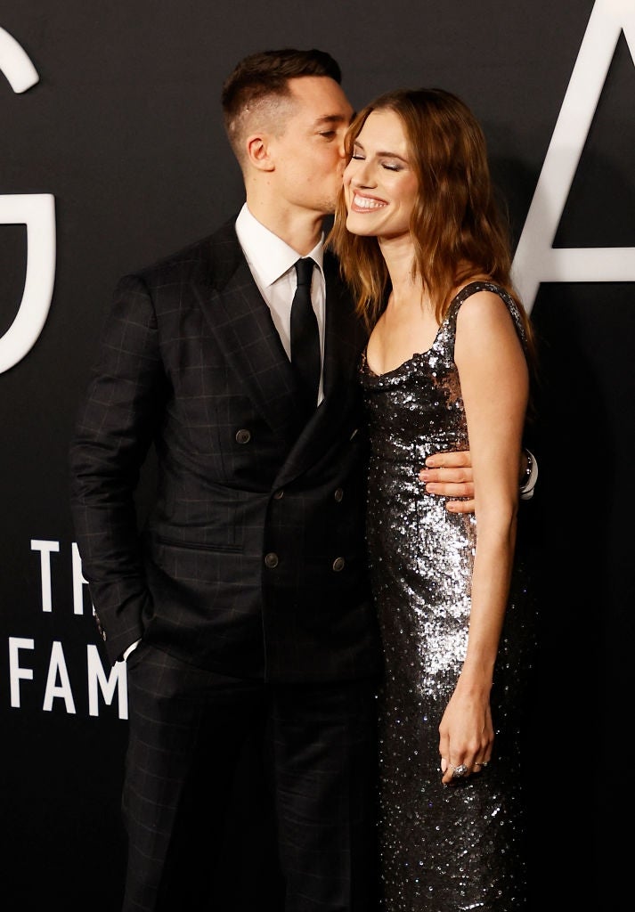 Allison Williams and Alexander Dreymon Make Red Carpet Debut After Son ...
