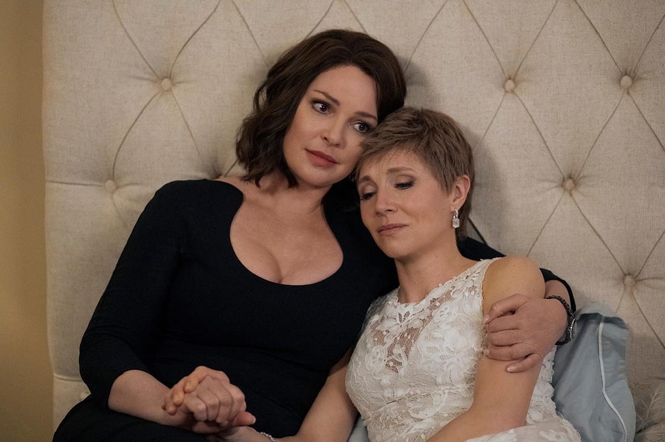 'Firefly Lane' Boss on Tully & Kate's Emotional Reunion and Gut-Punch ...