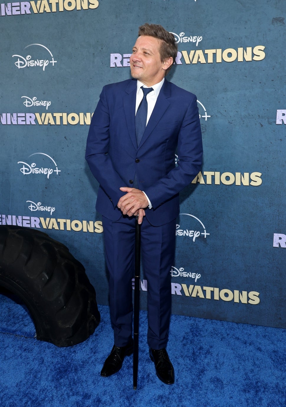 Jeremy Renner Steps Out for First Red Carpet Since Snow Plow Accident ...