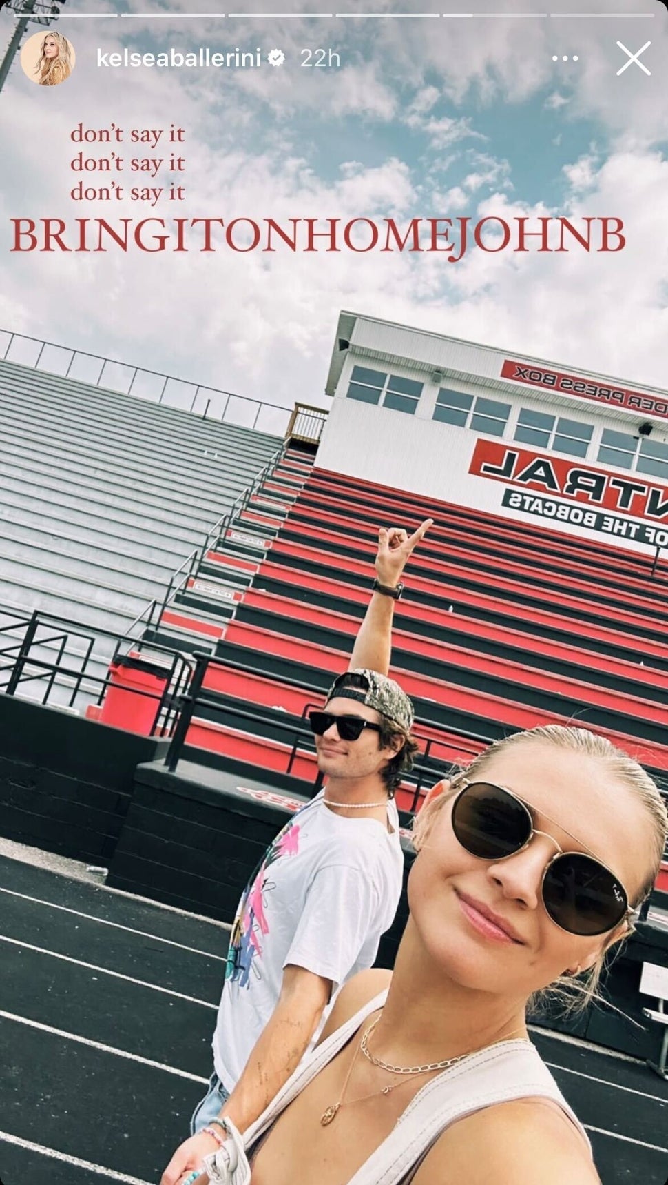 Kelsea Ballerini Brings Boyfriend Chase Stokes to Her Hometown and High ...