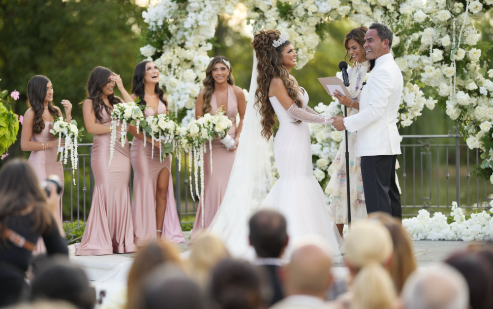 'Teresa Gets Married' Trailer Teases Teresa Giudice and Luis Ruelas ...