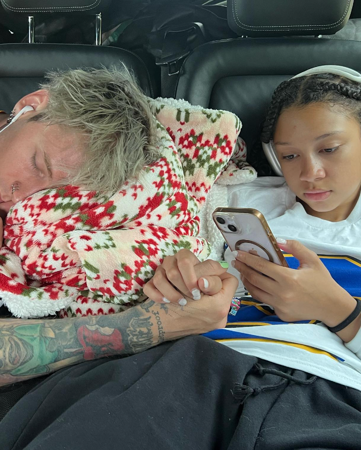 Machine Gun Kelly's 13-Year-Old Daughter Casie Gives Him a Tattoo as He ...