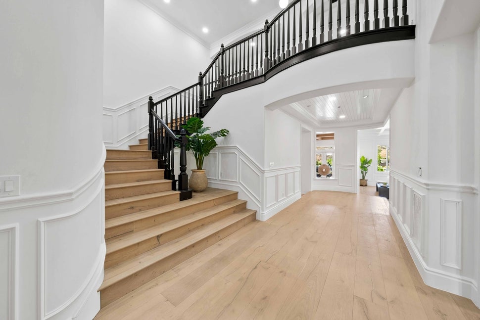 See Inside Lisa Marie Presley's $4.6 Million House That's Now Up For ...