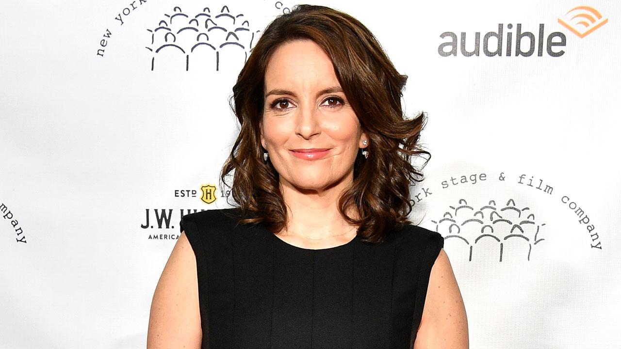 Tina Fey Tears Up Talking About Her Parents With David Letterman ...