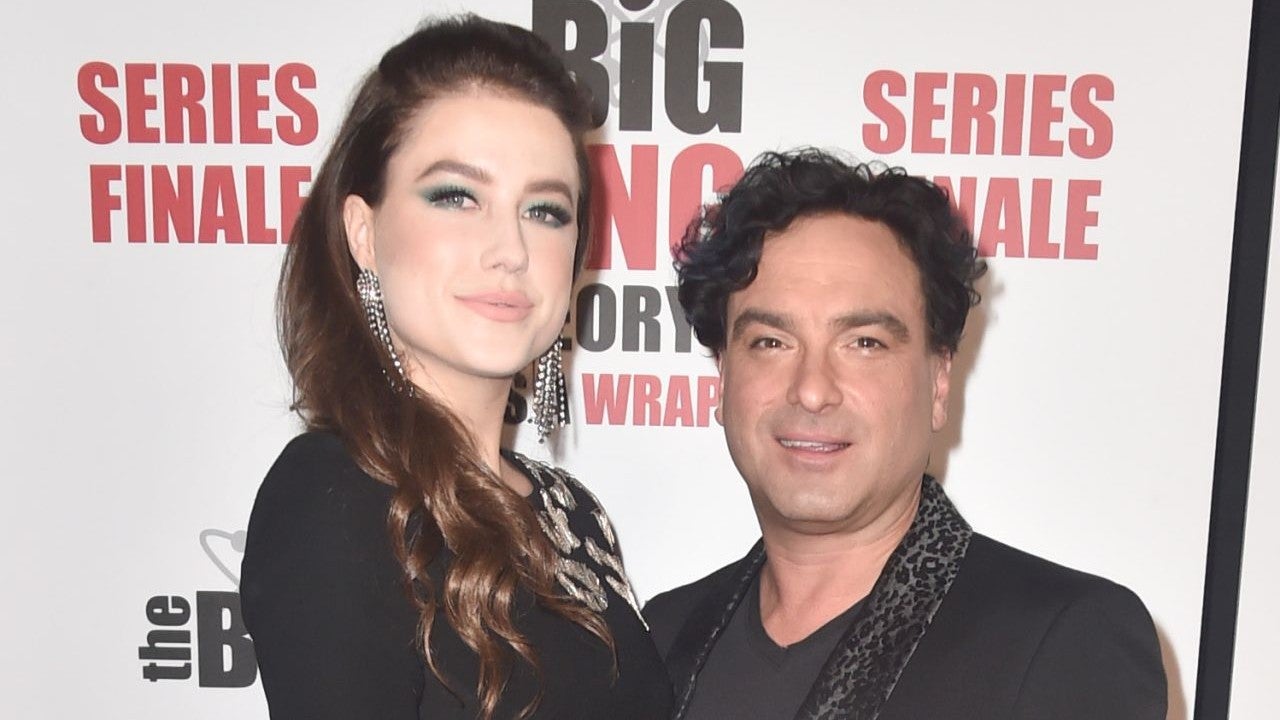 Johnny Galecki Wife