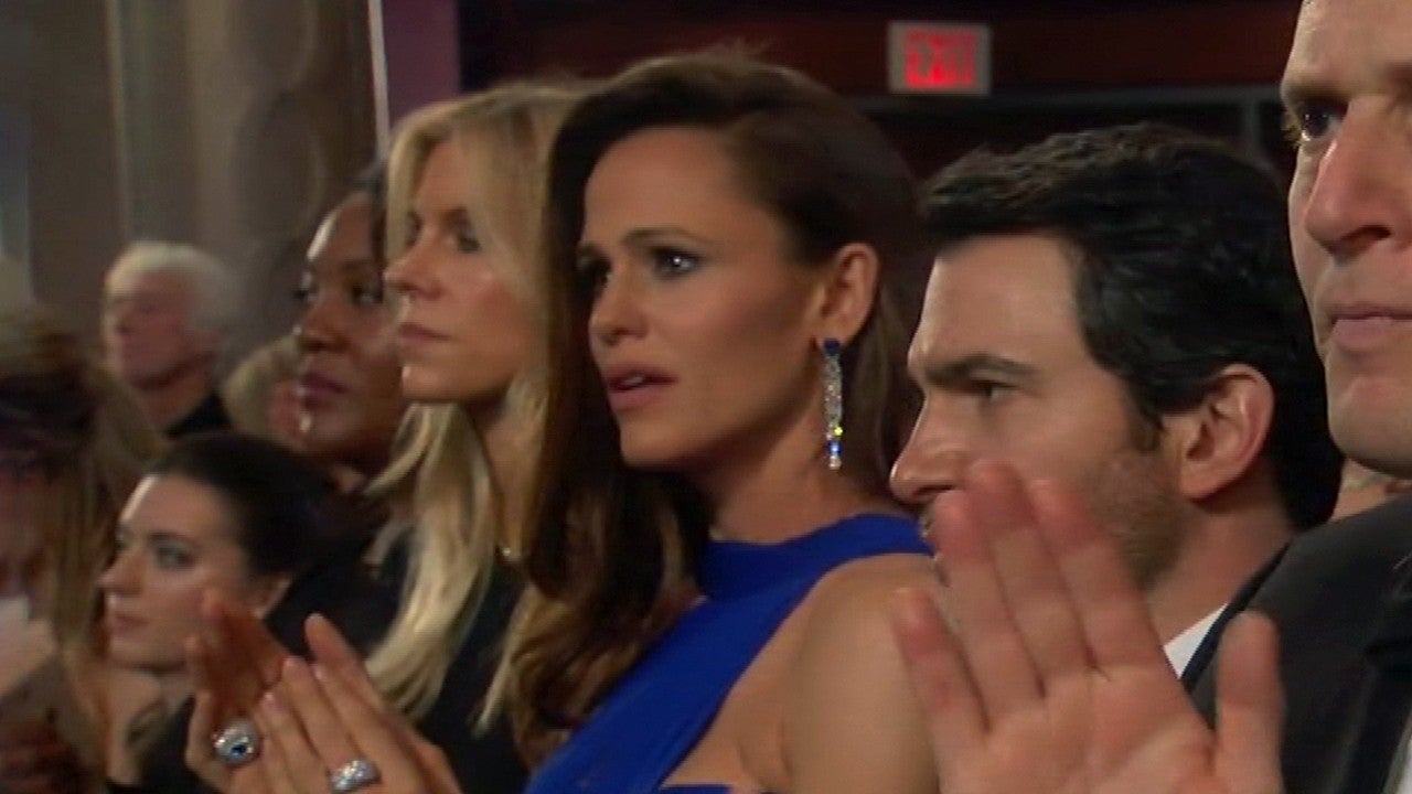 Jennifer Garner Pokes Fun at Her Own Oscars Meme! | Entertainment Tonight
