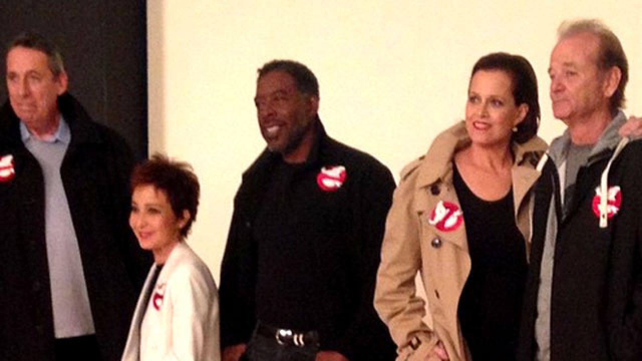 'Ghostbusters' Cast Reunites 30 Years Later! | Entertainment Tonight