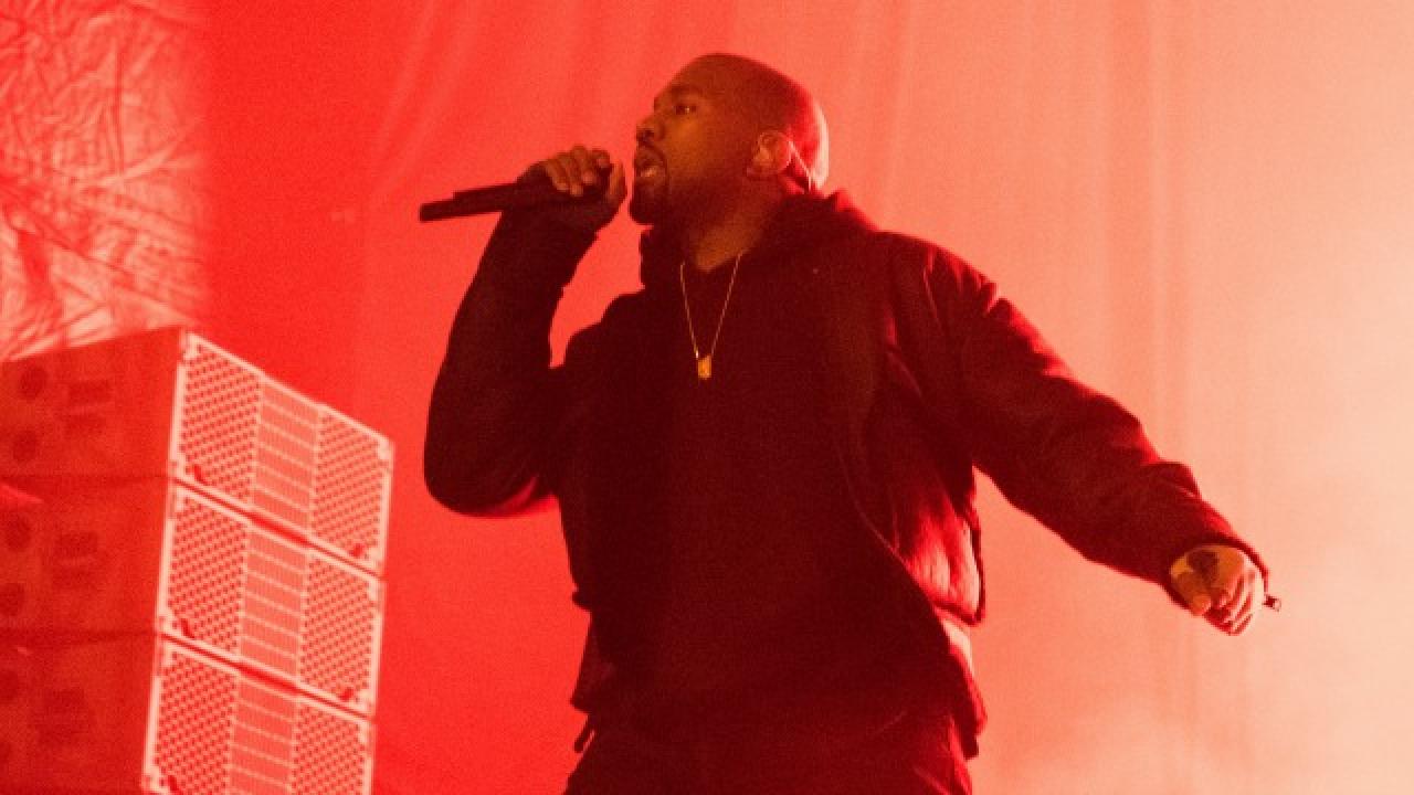 Kanye West Drops Mic, Walks Off Stage at Pan Am Games Closing Ceremony ...