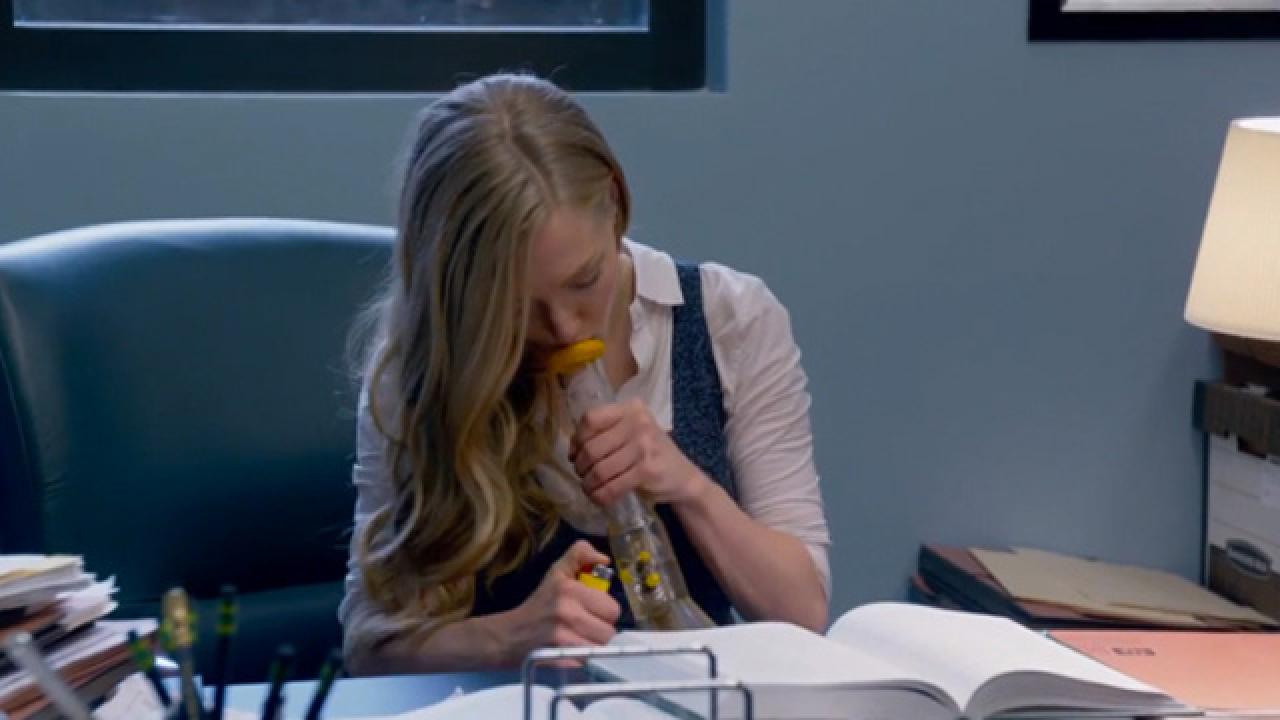 Amanda Seyfried Plays a Pot-Smoking Lawyer in 'Ted 2' Red Band Trailer ...