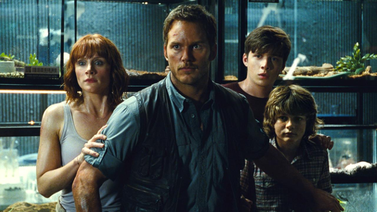 11 'Jurassic Park' References and Easter Eggs in 'Jurassic World ...