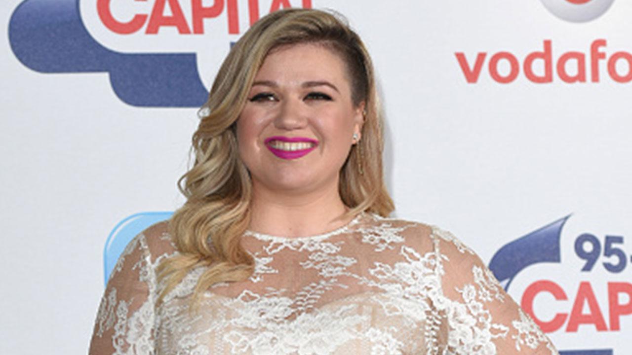 Kelly Clarkson Reveals Baby No. 2's Gender! See the Adorable ...
