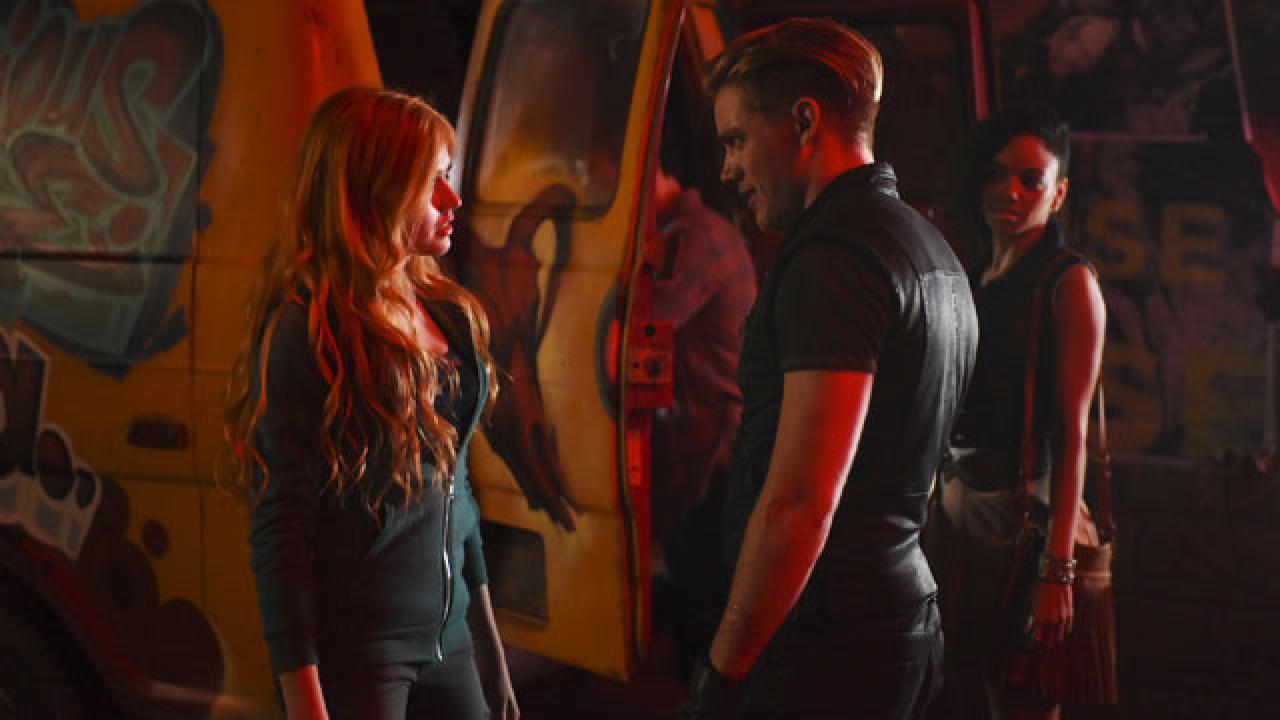 'Shadowhunters' Sneak Peek: Clary Is 'Ready' to Accept Her Demon ...