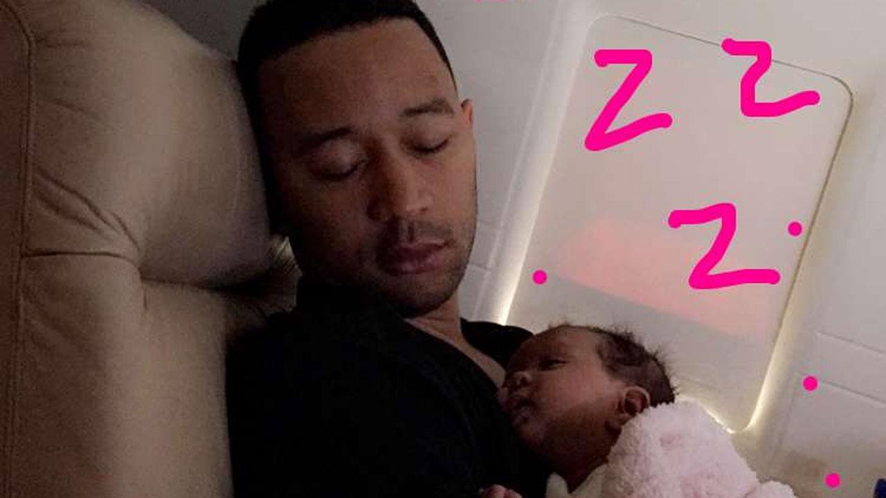 Chrissy Teigen Shares Adorable Pic of John Legend and Baby Luna ...