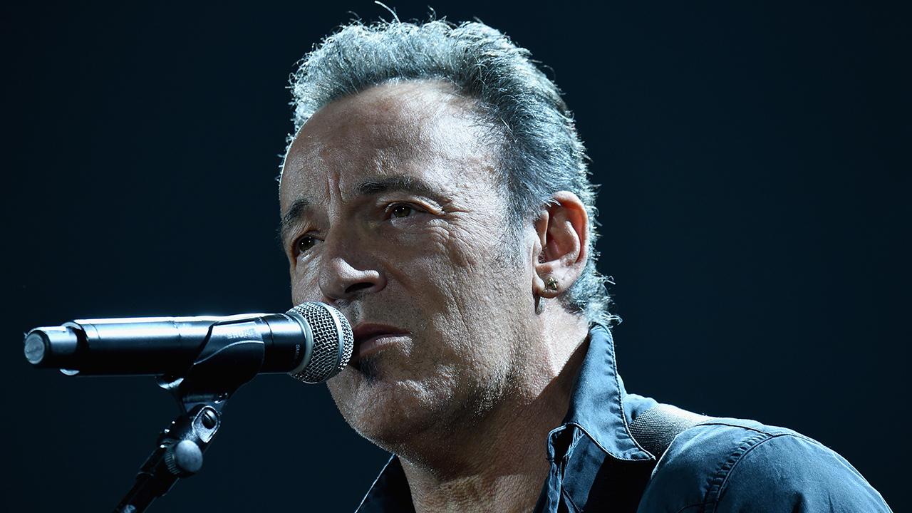 Bruce Springsteen Gets Candid About Being 'Crushed' by Depression ...